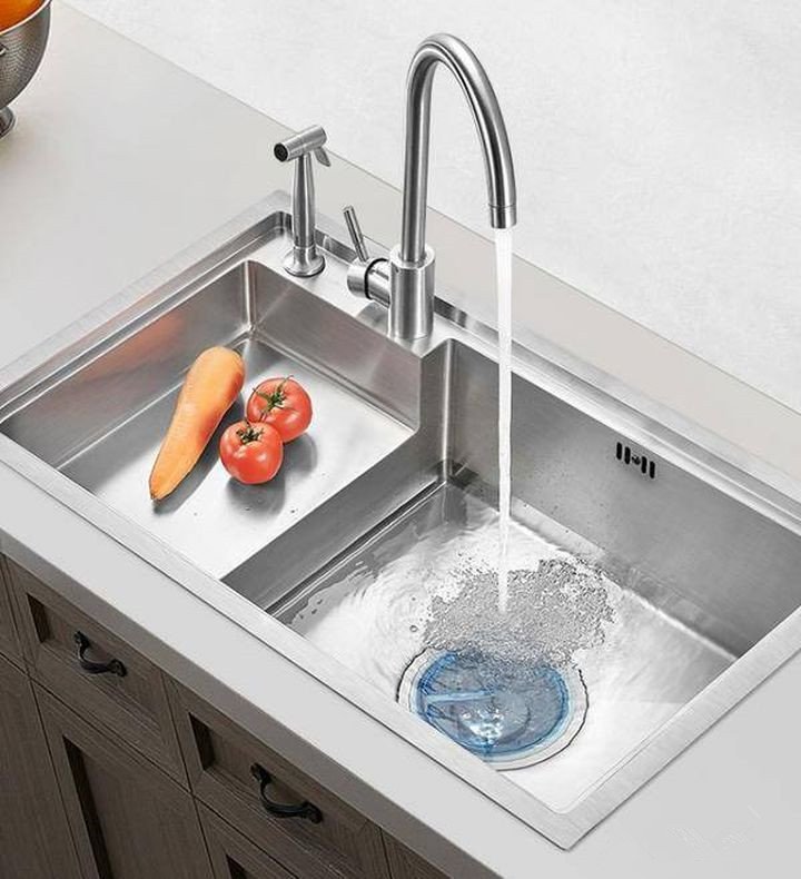 A Guide to the Stepped Sink - A Quartz Sink